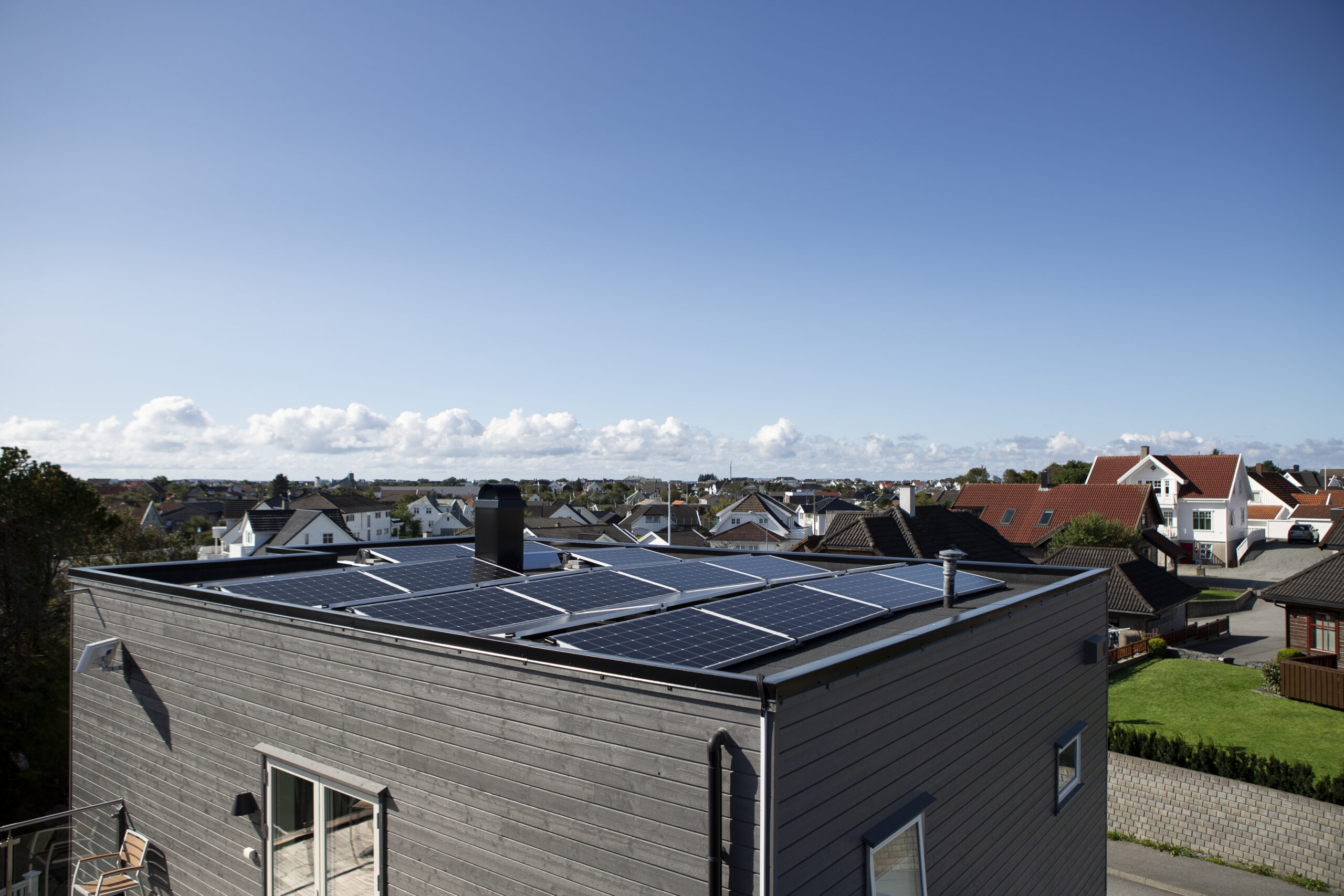 Har du solceller på taket? Nå kan du koble til solcelleanlegget ditt i Mitt Hjem-appen! – Hkraft.no